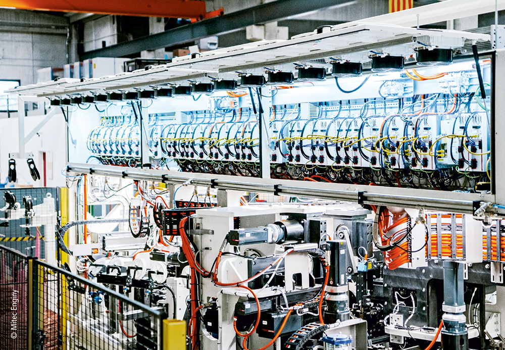 70 servo axes synchronised in real time - June 2023 - Beckhoff ...